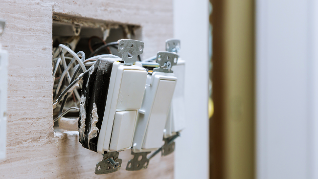 How to Replace a 3-Way Light Switch | The Maintenance Academy