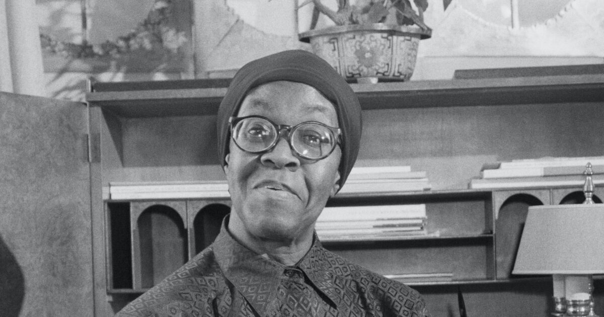Gwendolyn Brooks: “kitchenette building” | The Poetry Foundation