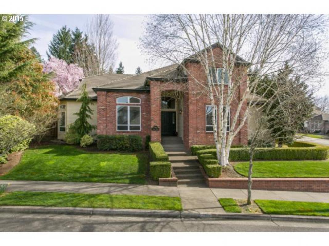 2384 TAYLOR DR West Linn, OR 97068