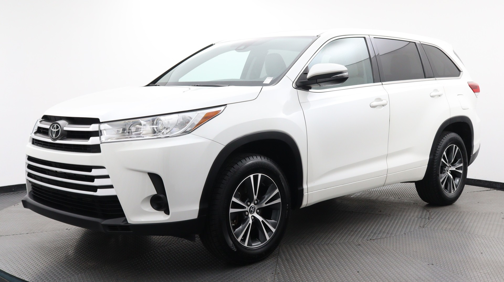 Used 2018 TOYOTA HIGHLANDER LE for sale in MIAMI | 127938