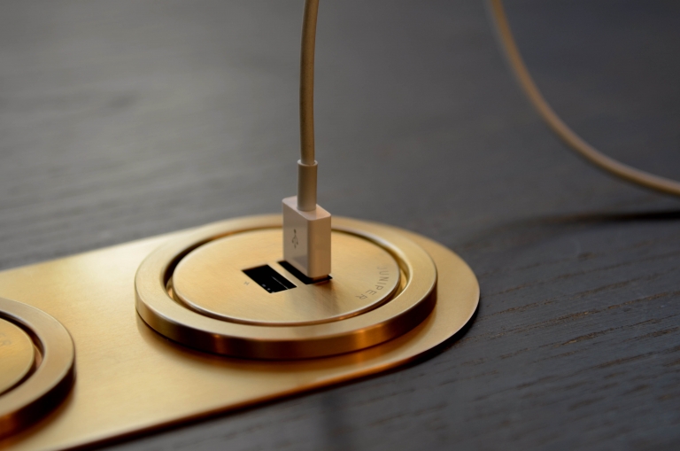 Ground Control Double USB Port