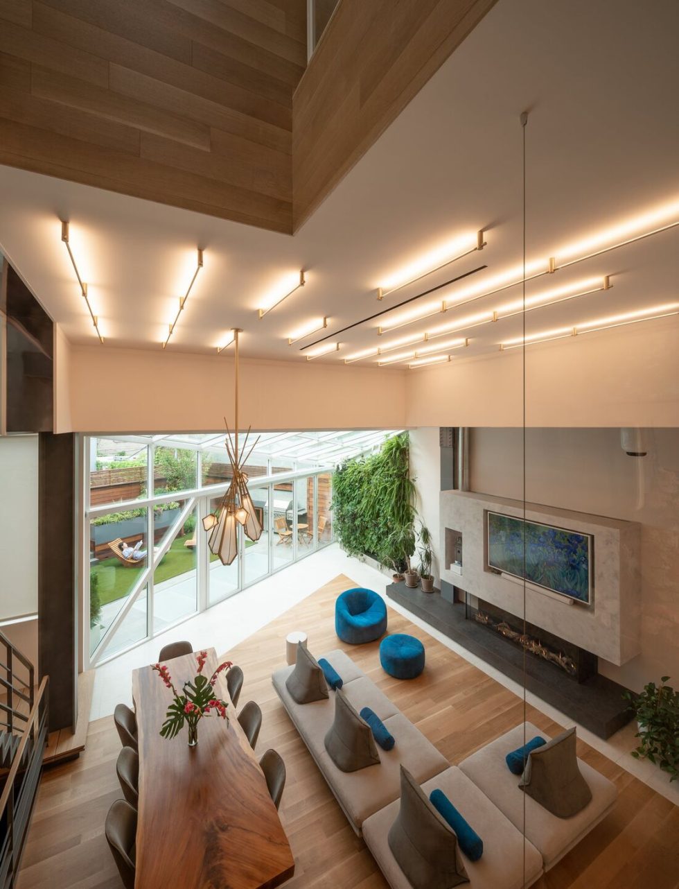 Nesting House Features THIN Surface Mounts and Triad