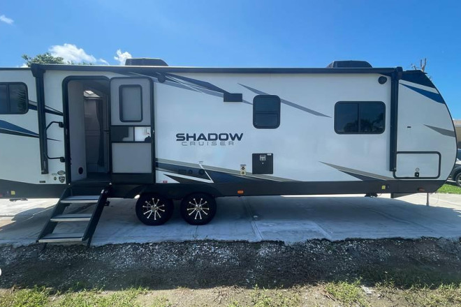 Shadow Cruiser RVs For Sale at RVCrazy.com