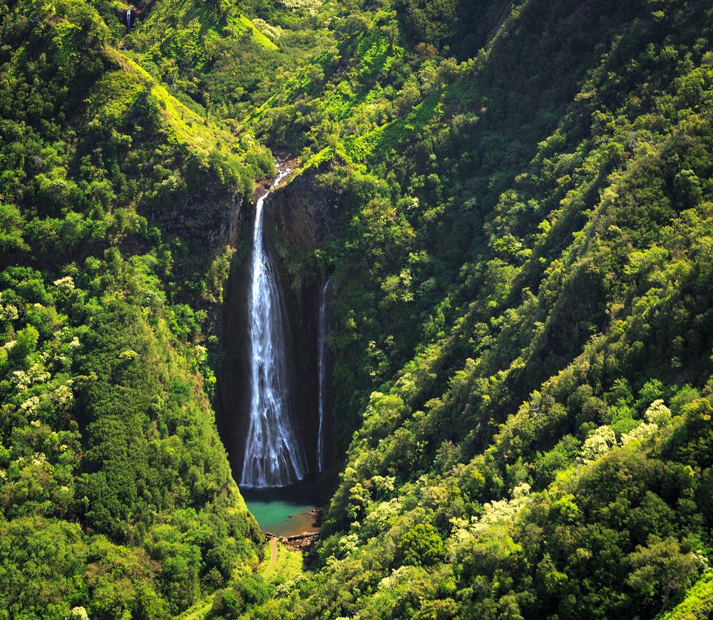 The Top 10 Waterfalls in Hawaii - RVshare.com