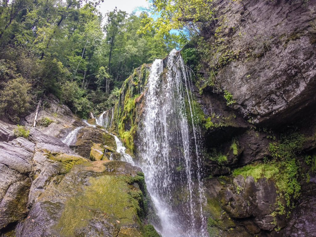 Top 10 Waterfalls in South Carolina - RVshare.com