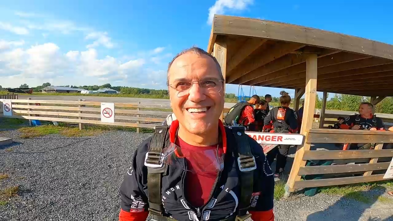 Marcel BEGIN | Parachute Montréal powered by Shred Video