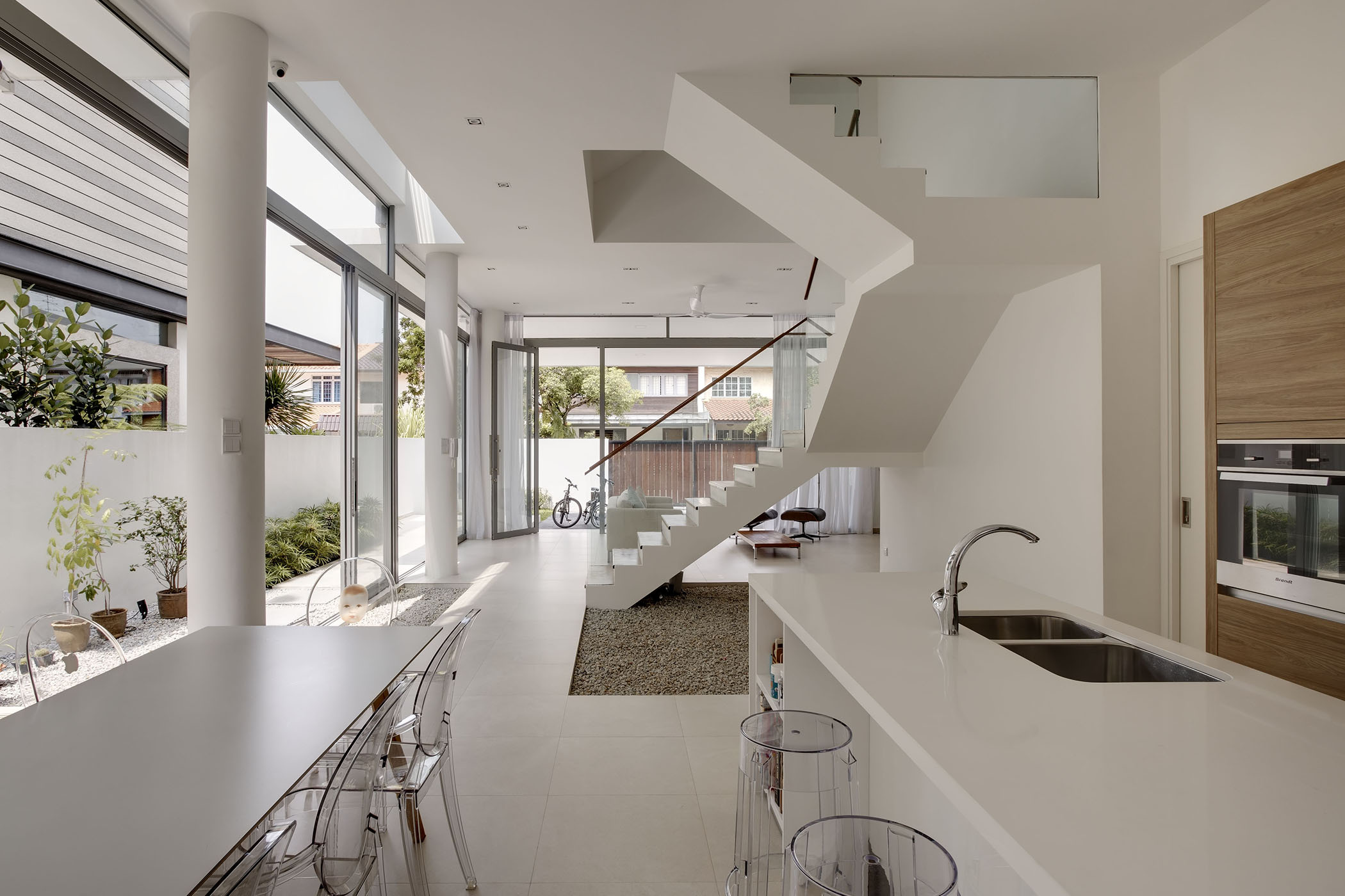 Isn't Modern And Contemporary Design Style The Same Thing?