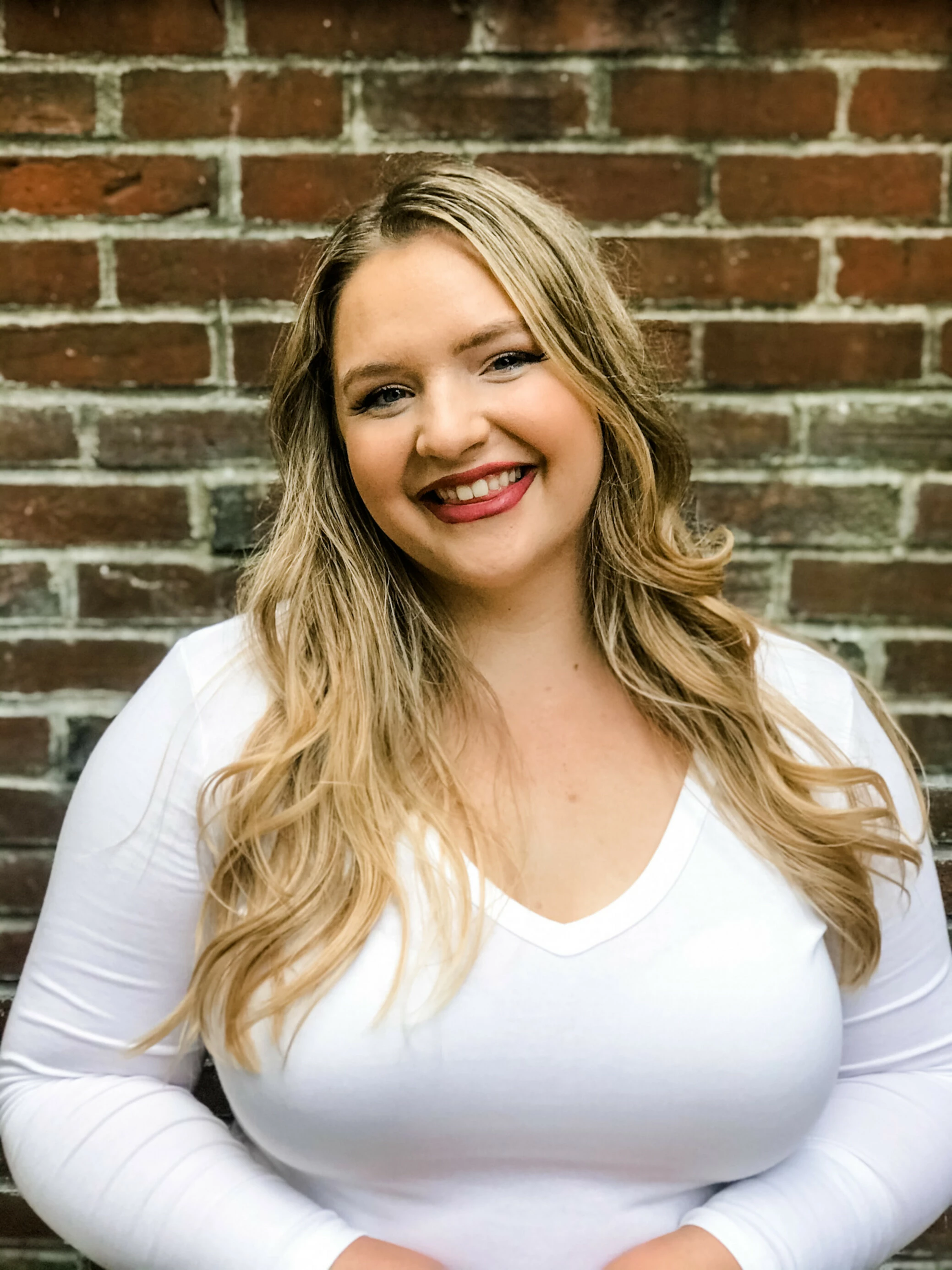 Caroline Corrales | Stagetime