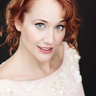 Julia Ebner | Stagetime