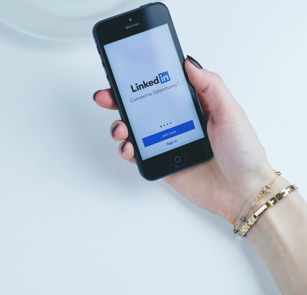 How to Use Linkedin to Promote Your Business - Website Tips and Tutorials